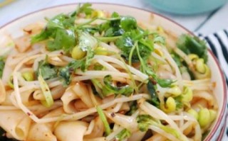 懒人凉皮怎么做_不用洗面懒人凉皮做法