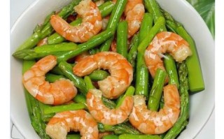 芦笋炒虾仁怎么做_芦笋炒虾仁焯水几分钟