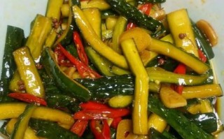 家常腌黄瓜怎么做_腌黄瓜脆爽秘诀