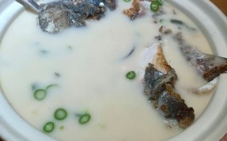 鱼汤放什么配菜_鱼汤配菜有哪些
