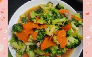 西兰花炒肉怎么炒才脆嫩_西兰花炒肉用焯水吗