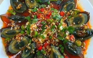 皮蛋豆腐怎么做_皮蛋豆腐需要焯水吗