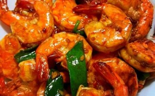 爆炒虾怎么做_爆炒虾需要焯水吗