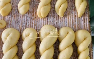 麻花怎么做_麻花怎么炸才酥脆