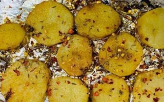 锡纸烤土豆片怎么做_烤箱温度和时间