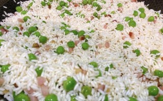 腊肉米饭怎么做_腊肉米饭用什么米最好