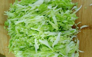 炝甘蓝怎么做才脆爽_炝甘蓝要不要焯水