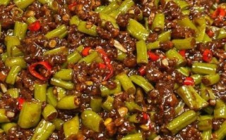 酸豆角炒腊肉怎么做_酸豆角炒腊肉先炒哪个