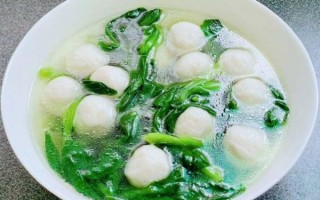 鱼丸汤放什么菜好吃_鱼丸汤配什么蔬菜最鲜