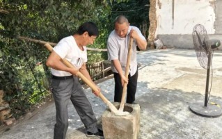 舂糍粑怎么读_舂糍粑是什么意思