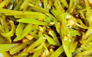 凉拌莴笋丝怎么做好吃_饭店级爽脆秘诀