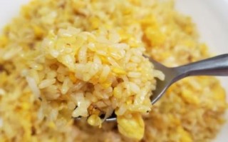 黄金蛋炒饭怎么做_黄金蛋炒饭的窍门