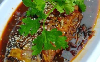 焖鱼的家常做法_焖鱼怎么做好吃又入味