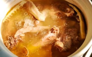 鸭子怎么煲汤好喝_老鸭汤放什么配料最香