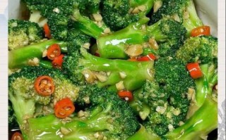 家常西兰花怎么做好吃_西兰花炒多久才脆嫩