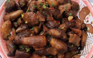 红烧芋头怎么做才软糯入味_芋头去皮手痒怎么办