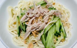 鸡丝凉面怎么做才好吃_鸡丝凉面酱汁怎么调
