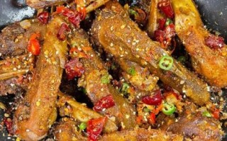 麻辣鸭头鸭脖怎么做_麻辣鸭头鸭脖热量高吗