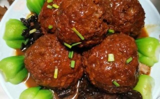 正宗狮子头怎么做_家常狮子头做法视频