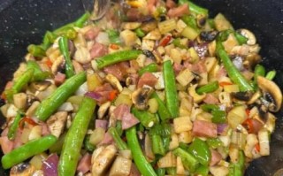 四季豆焖饭怎么做_四季豆焖饭用生米还是熟米