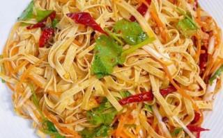 炝拌干豆腐丝怎么做_干豆腐丝焯水几分钟