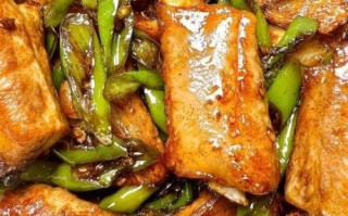 辣椒炒排骨怎么做_辣椒炒排骨的家常做法