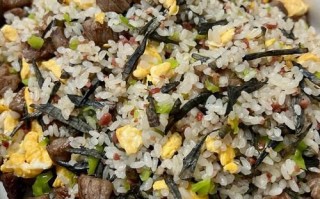 干巴菌炒饭怎么做_干巴菌炒饭家常做法