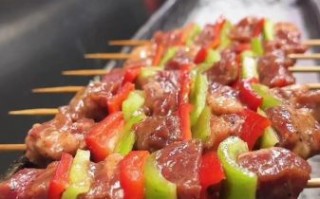 黑椒牛肉怎么做_黑椒牛肉腌制技巧