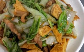 豆腐炒白菜怎么做好吃_家常豆腐炒白菜技巧