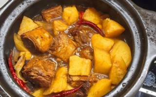 砂锅排骨怎么做_砂锅排骨要焯水吗