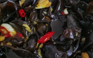 凉拌黑木耳怎么做_黑木耳焯水几分钟