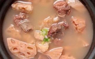 排骨藕汤的正确做法_藕汤不黑的秘诀