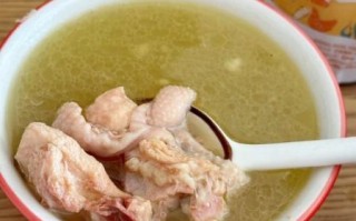 鸡肉煲汤加什么好喝_鸡肉煲汤搭配什么食材最营养