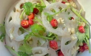 白糖凉拌藕片怎么做_藕片焯水几分钟口感最脆