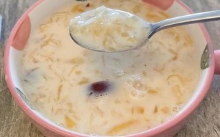银耳汤怎么做效果最好_银耳汤怎么煮出胶质