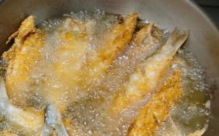 鲫鱼糟鱼怎么做_糟鱼腌制多久入味