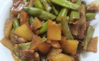 豆角炒肉怎么炒好吃_豆角炒肉用焯水吗