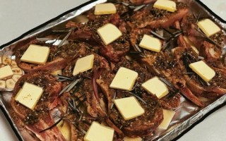 烤羊排的家常做法_烤箱温度时间怎么调