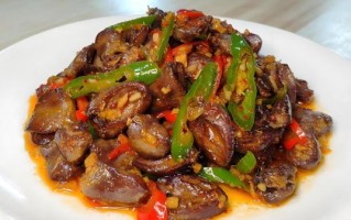 鸡心怎么炒才嫩_鸡心焯水几分钟最佳