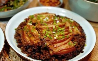 咸烧白和梅菜扣肉的区别_正宗做法