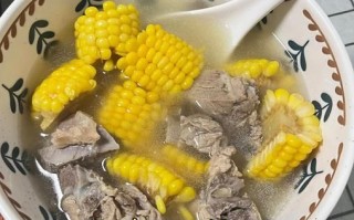 排骨炖玉米怎么做_排骨炖玉米需要焯水吗