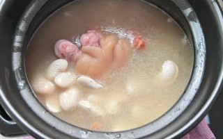 白豆炖猪蹄的做法_猪蹄怎么炖才软糯