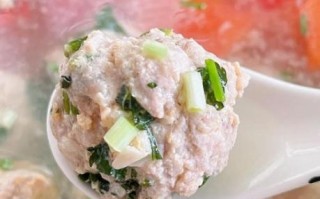 香菜丸子怎么做好吃_香菜丸子为什么一煮就散