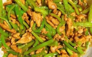 青椒肉丝怎么炒才嫩_青椒肉丝做法家常版