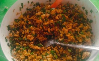 香菇韭菜肉馅饺子怎么做_韭菜香菇饺子馅怎么调才香