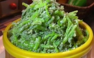 茼蒿蒸菜怎么做不黄又入味_蒸茼蒿菜需要焯水吗