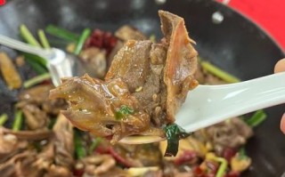 焖鹅的做法及配料_焖鹅需要焯水吗