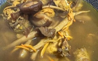 草菇炖鸡怎么做好吃_草菇炖鸡需要焯水吗