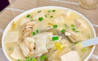 豆腐炖鱼汤怎么做_豆腐炖鱼汤的家常做法