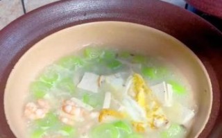 丝瓜鸡蛋豆腐汤的做法_丝瓜鸡蛋豆腐汤怎么做好喝